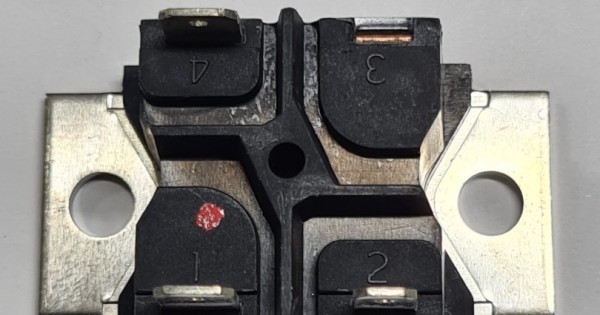 DISCHARGING RESISTOR